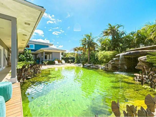 Casa / Sobrado em Condomínio para Venda em Camaçari/BA Praia de Busca Vida 4 Quartos