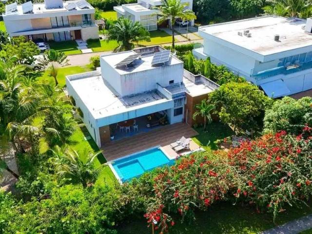 Casa / Sobrado em Condomínio para Venda em Camaçari/BA Praia de Busca Vida 5 Quartos