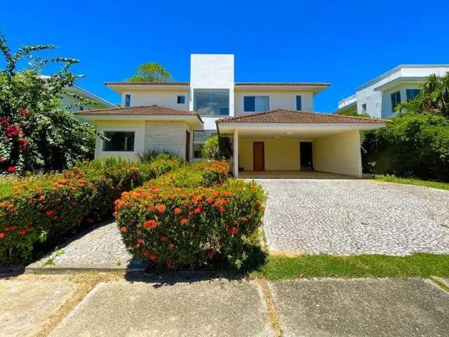 Casa / Sobrado em Condomínio para Venda em Camaçari/BA Praia de Busca Vida 5 Quartos