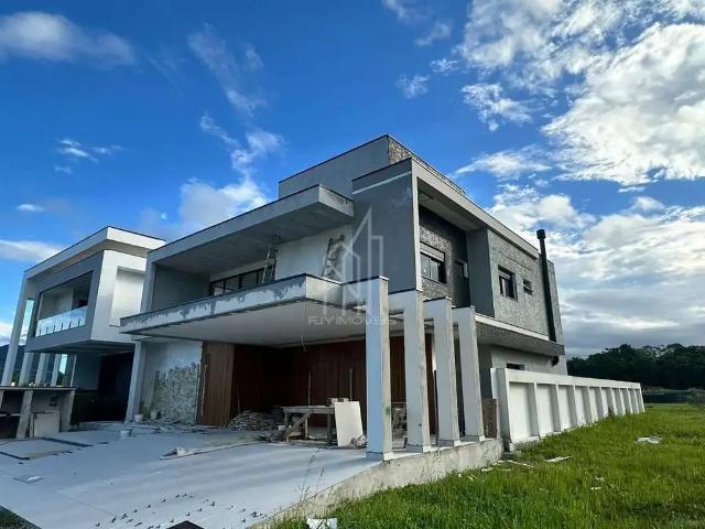 Casa / Sobrado em Condomínio para Venda em Camboriú/SC Centro 4 Quartos