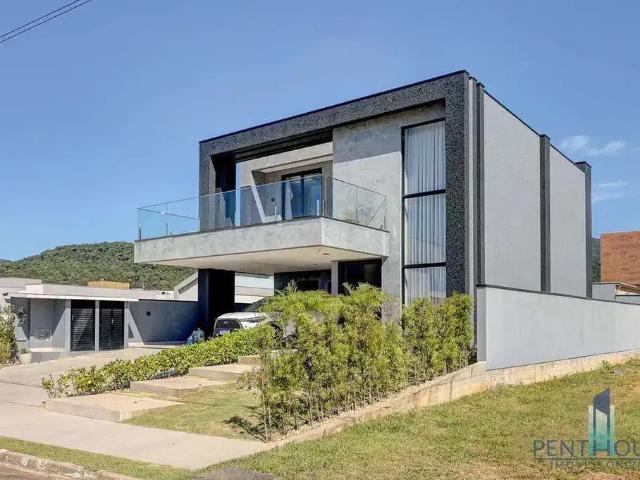 Casa / Sobrado em Condomínio para Venda em Camboriú/SC Santa Regina 3 Quartos