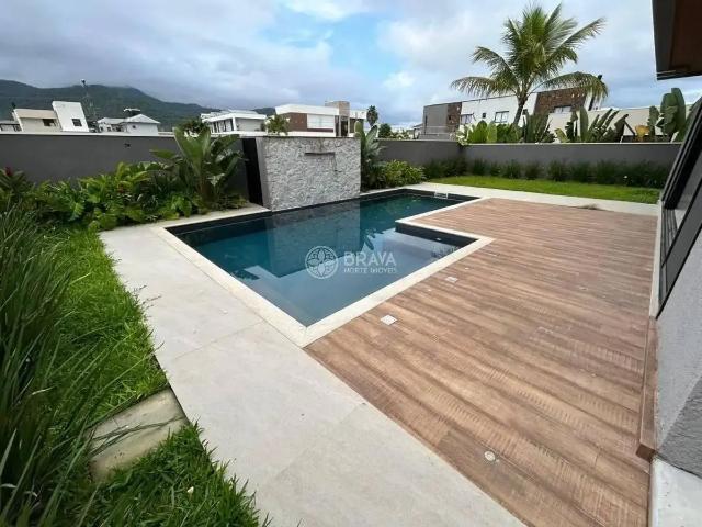 Casa / Sobrado em Condomínio para Venda em Camboriú/SC Santa Regina 5 Quartos