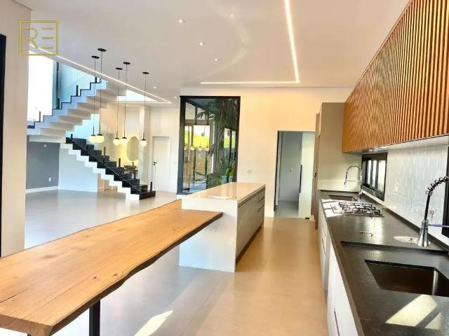 Casa / Sobrado em Condomínio para Venda em Campinas/SP Loteamento Residencial Arborais 4 Quartos