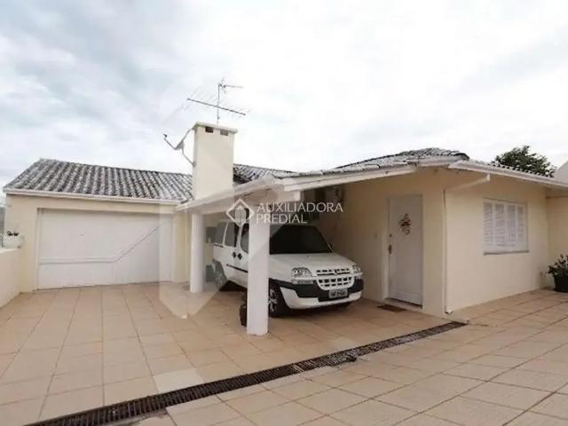Casa / Sobrado em Condomínio para Venda em Campo Bom/RS Centro 3 Quartos