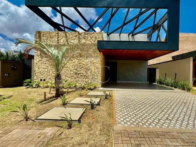 Casa / Sobrado em Condomínio para Venda em Campo Grande/MS Alphaville Campo Grande 3 Quartos