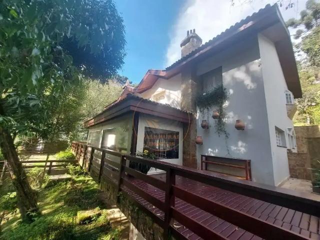 Casa / Sobrado em Condomínio para Venda em Campos do Jordão/SP Capivari 4 Quartos