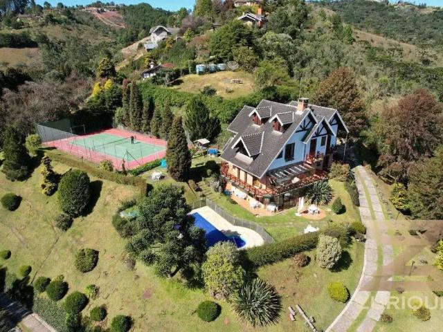 Casa / Sobrado em Condomínio para Venda em Campos do Jordão/SP Horto Florestal 5 Quartos