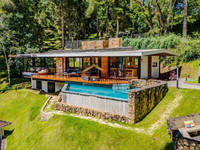 Casa / Sobrado em Condomínio para Venda em Campos do Jordão/SP Jardim Véu da Noiva 4 Quartos