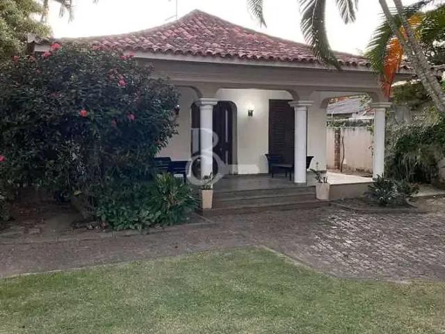 Casa / Sobrado em Condomínio para Venda em Campos dos Goytacazes/RJ Parque Turf Club 4 Quartos