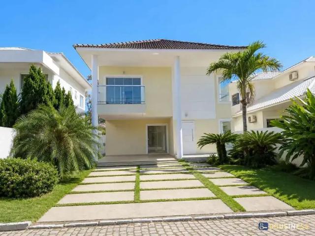Casa / Sobrado em Condomínio para Venda em Campos dos Goytacazes/RJ Vila da Rainha 5 Quartos