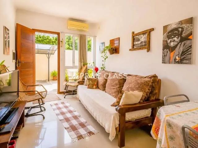 Casa / Sobrado em Condomínio para Venda em Canoas/RS Niterói 2 Quartos