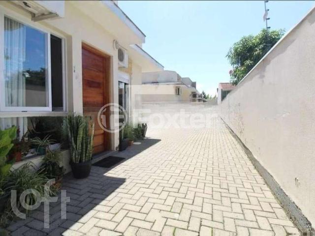 Casa / Sobrado em Condomínio para Venda em Canoas/RS Niterói 2 Quartos