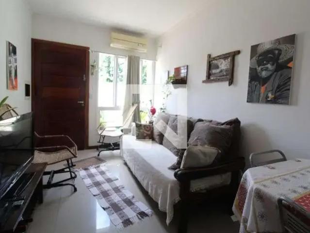 Casa / Sobrado em Condomínio para Venda em Canoas/RS Niterói 2 Quartos
