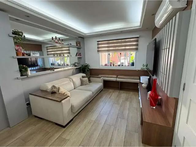 Casa / Sobrado em Condomínio para Venda em Canoas/RS Centro 4 Quartos