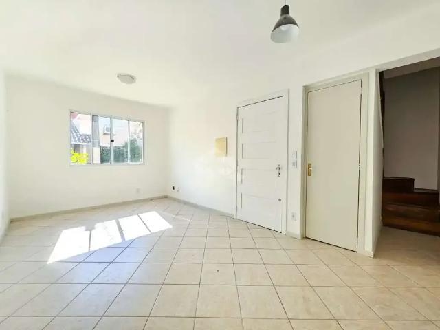 Casa / Sobrado em Condomínio para Venda em Canoas/RS Centro 4 Quartos