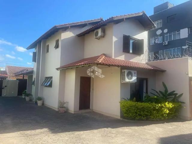 Casa / Sobrado em Condomínio para Venda em Canoas/RS Centro 3 Quartos