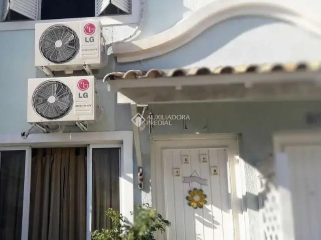 Casa / Sobrado em Condomínio para Venda em Canoas/RS Rio Branco 2 Quartos