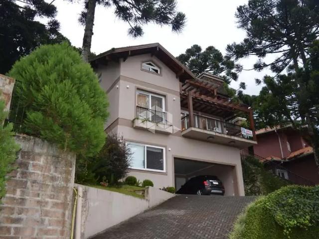 Casa / Sobrado em Condomínio para Venda em Canela/RS Centro 4 Quartos