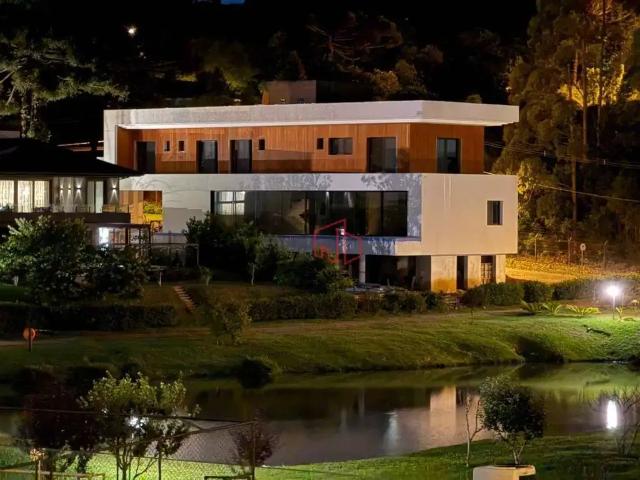 Casa / Sobrado em Condomínio para Venda em Canela/RS Centro 4 Quartos