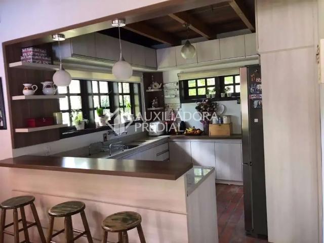 Casa / Sobrado em Condomínio para Venda em Canela/RS Centro 3 Quartos
