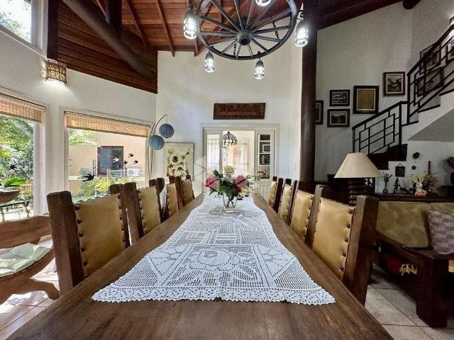 Casa / Sobrado em Condomínio para Venda em Canela/RS Vila Boeira 4 Quartos