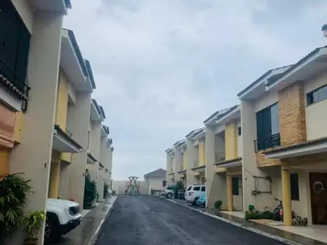 Casa / Sobrado em Condomínio para Venda em Cascavel/PR Canadá 2 Quartos