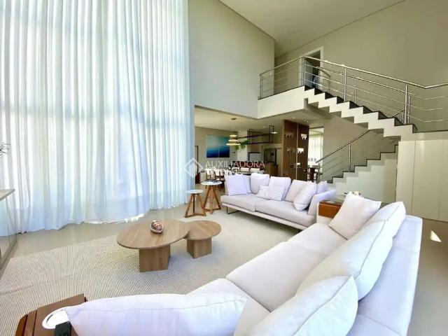 Casa / Sobrado em Condomínio para Venda em Capão da Canoa/RS Centro 4 Quartos