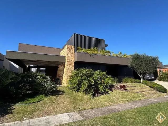 Casa / Sobrado em Condomínio para Venda em Capão da Canoa/RS Centro 6 Quartos
