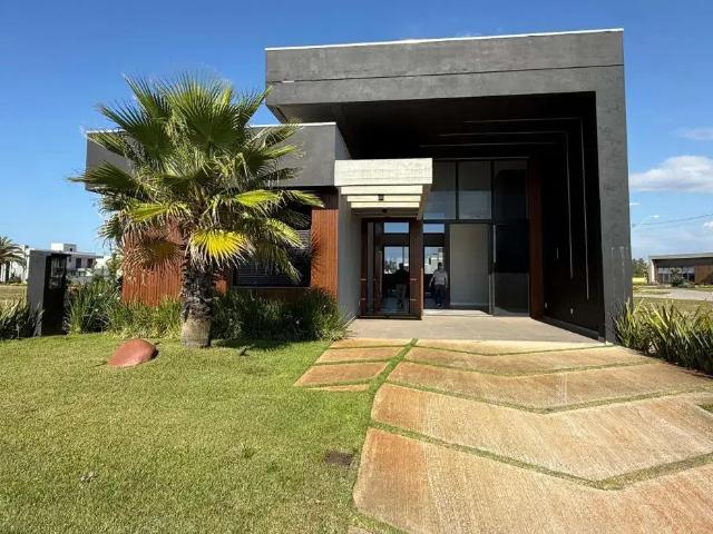 Casa / Sobrado em Condomínio para Venda em Capão da Canoa/RS Curumim 4 Quartos