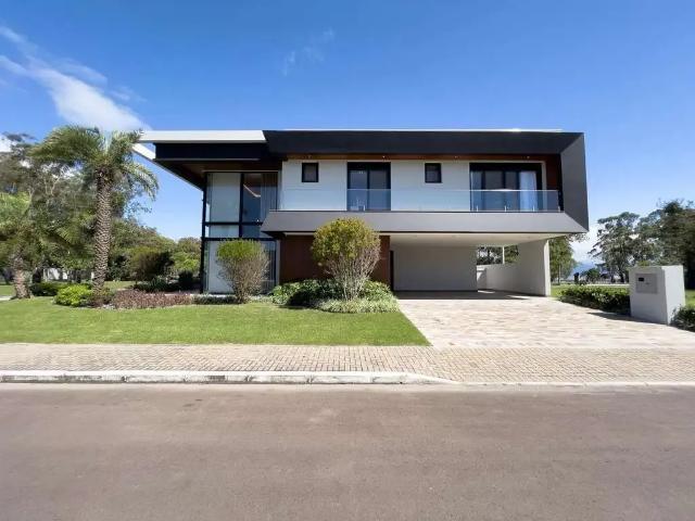 Casa / Sobrado em Condomínio para Venda em Capão da Canoa/RS Morada do Sol 6 Quartos