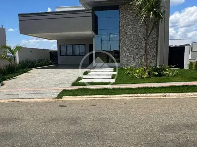 Casa / Sobrado em Condomínio para Venda em Caratinga/MG Lagoa Silvana 4 Quartos