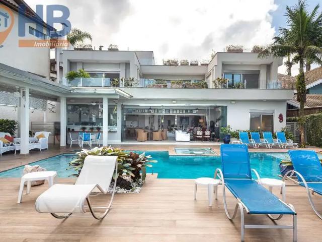 Casa / Sobrado em Condomínio para Venda em Caraguatatuba/SP Vila Atlântica 8 Quartos