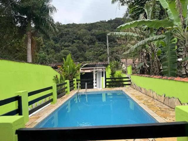 Casa / Sobrado em Condomínio para Venda em Caraguatatuba/SP Condomínio Verde Mar 6 Quartos