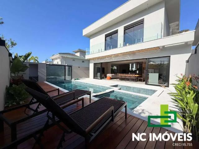 Casa / Sobrado em Condomínio para Venda em Caraguatatuba/SP Costa Nova 5 Quartos