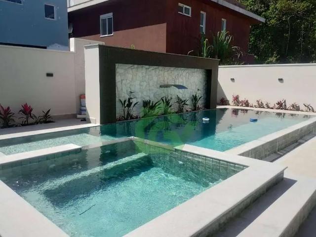 Casa / Sobrado em Condomínio para Venda em Caraguatatuba/SP Costa Nova 5 Quartos