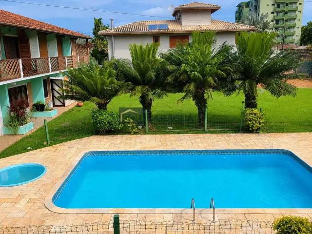 Casa / Sobrado em Condomínio para Venda em Caraguatatuba/SP Martim de Sá 3 Quartos