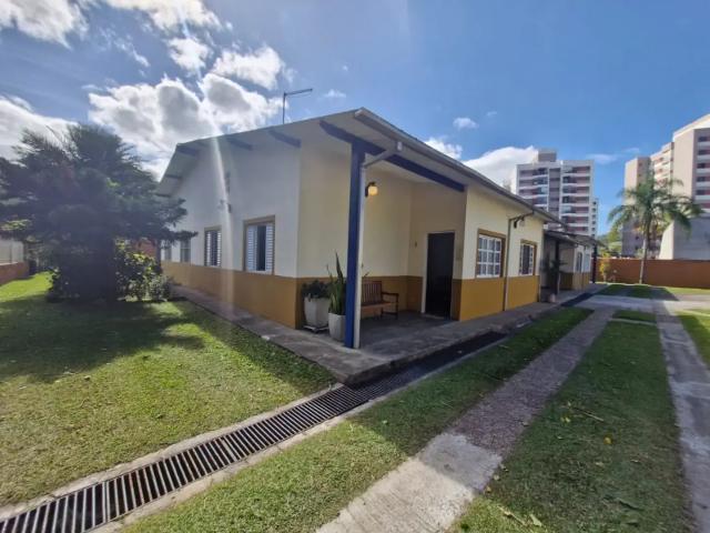 Casa / Sobrado em Condomínio para Venda em Caraguatatuba/SP Martim de Sá 2 Quartos