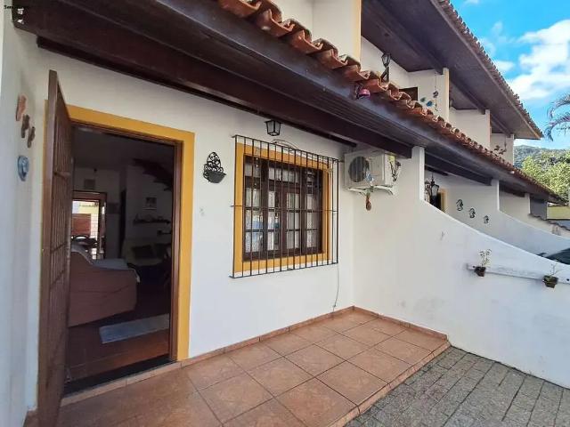 Casa / Sobrado em Condomínio para Venda em Caraguatatuba/SP Martim de Sá