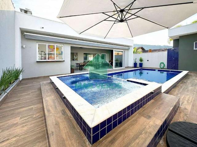 Casa / Sobrado em Condomínio para Venda em Caraguatatuba/SP Mar Verde 3 Quartos