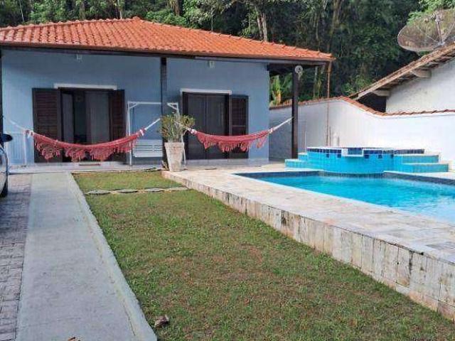 Casa / Sobrado em Condomínio para Venda em Caraguatatuba/SP Massaguaçu 3 Quartos