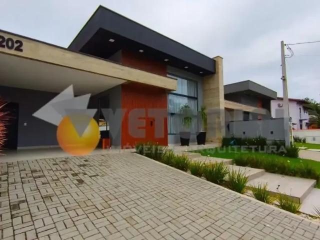 Casa / Sobrado em Condomínio para Venda em Caraguatatuba/SP Massaguaçu 4 Quartos