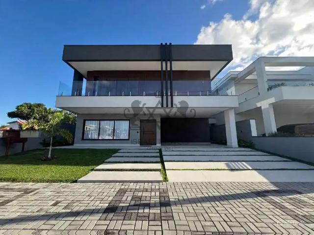 Casa / Sobrado em Condomínio para Venda em Caraguatatuba/SP Massaguaçu 6 Quartos