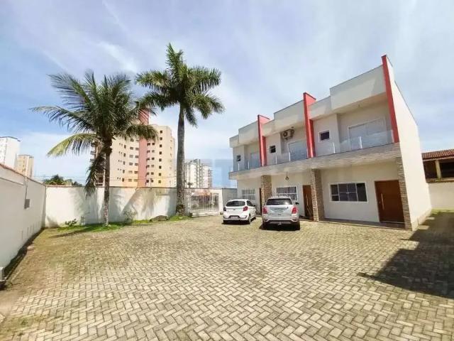 Casa / Sobrado em Condomínio para Venda em Caraguatatuba/SP Praia Aruan 2 Quartos