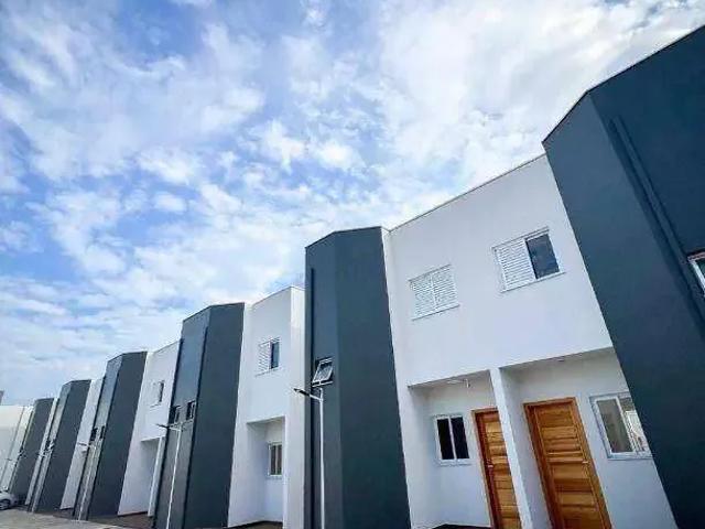 Casa / Sobrado em Condomínio para Venda em Caraguatatuba/SP Rio do Ouro 2 Quartos