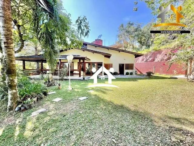 Casa / Sobrado em Condomínio para Venda em Carapicuíba/SP Águas da Fazendinha 5 Quartos