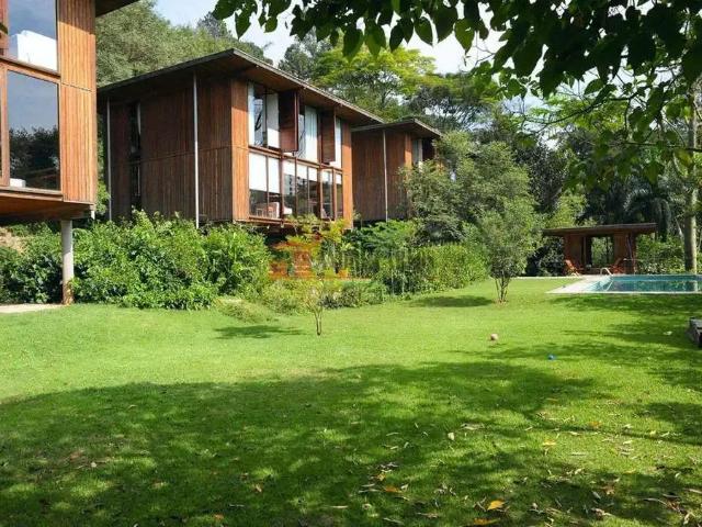 Casa / Sobrado em Condomínio para Venda em Carapicuíba/SP Chácara do Refúgio 4 Quartos