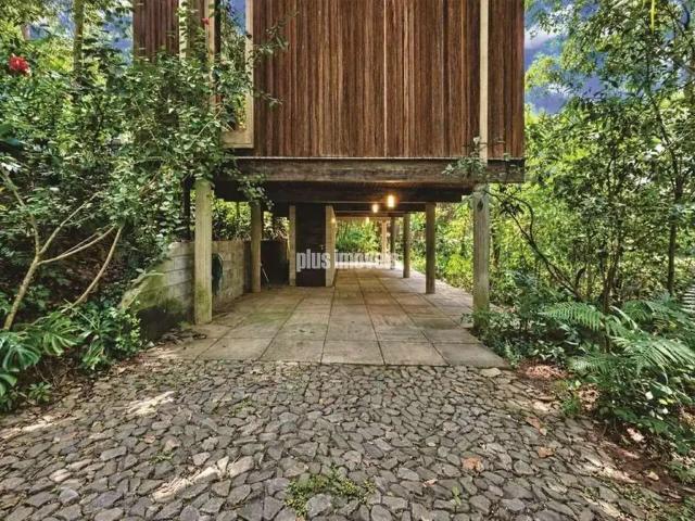 Casa / Sobrado em Condomínio para Venda em Carapicuíba/SP Chácara do Refúgio 4 Quartos