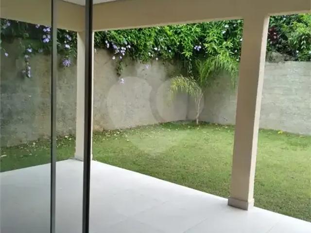 Casa / Sobrado em Condomínio para Venda em Carapicuíba/SP Chácara dos Junqueiras 4 Quartos