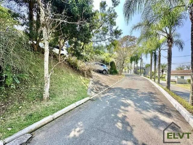Casa / Sobrado em Condomínio para Venda em Carapicuíba/SP Chácara dos Junqueiras 4 Quartos
