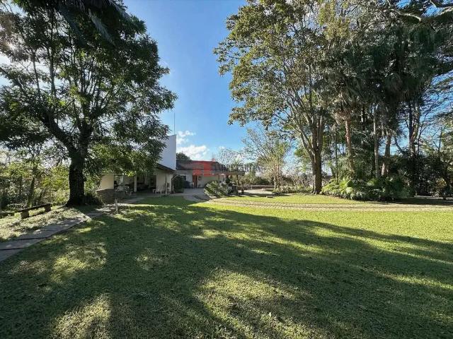 Casa / Sobrado em Condomínio para Venda em Carapicuíba/SP Chácara dos Junqueiras 3 Quartos